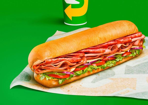 Get $2 Off Your Footlong Sub by Using Apple Pay in the Subway App with ...