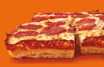 Little Caesars Pizza Promotes the New $9.99 Old World Fanceroni ...